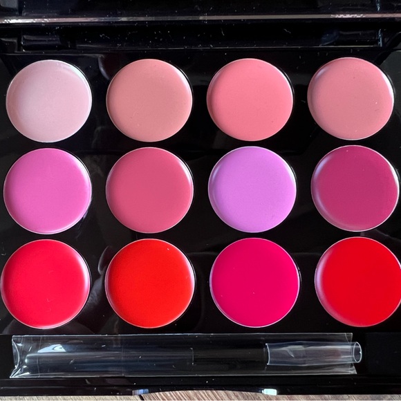 ISH | Makeup | Lip Pallet | Poshmark